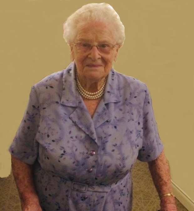 Helen Holmes (nee Fawcett) Obituary - Winchester, ON | Hulse, Playfair ...
